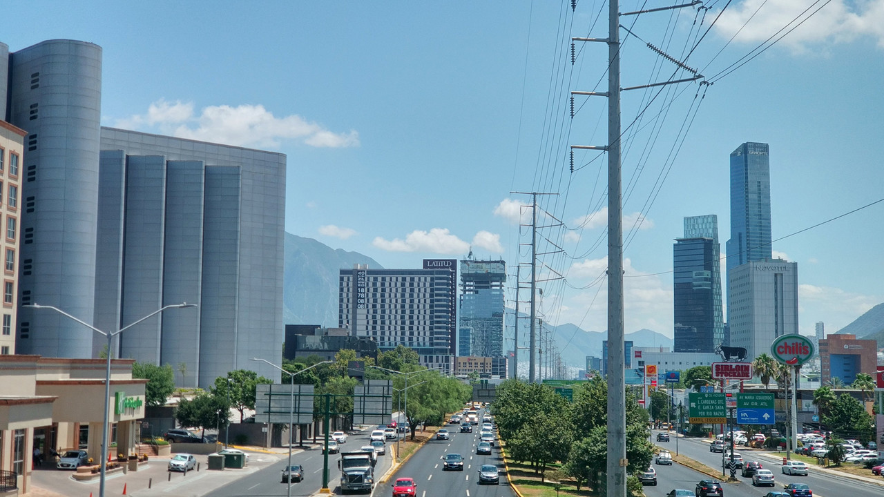 VALLE ORIENTE | Distrito Armida | 135m | E/C | Page 25 | SkyscraperCity ...