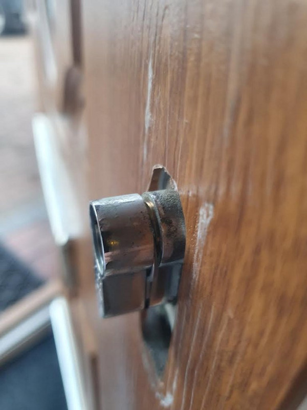 Eurocylinder stuck in UPVC Door - www.ultimatehandyman.co.uk