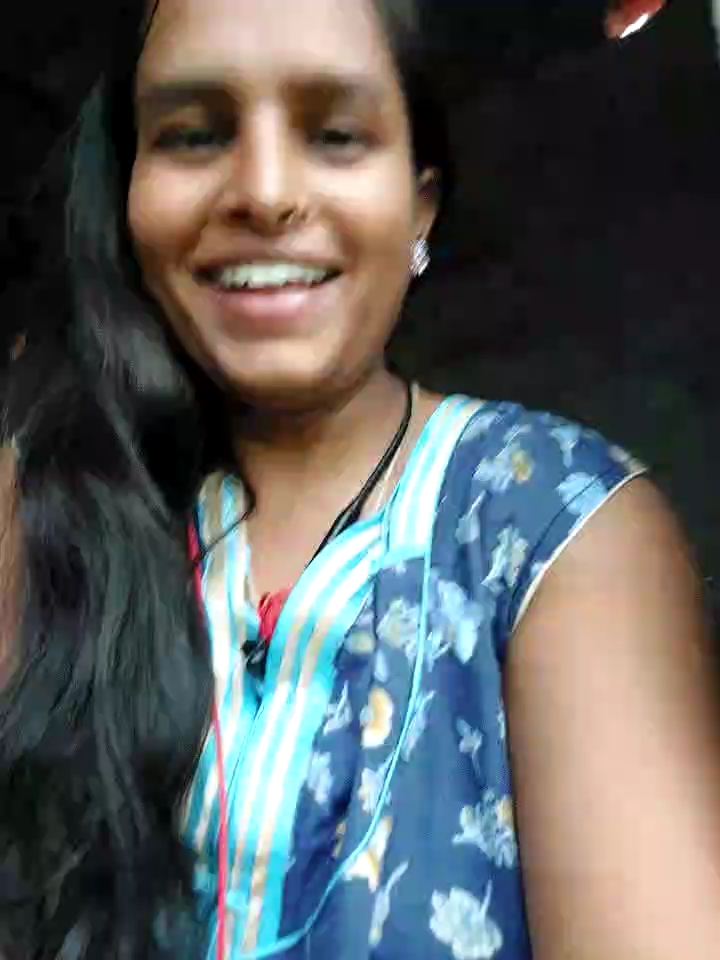 Canary Queen Bee Blue Show mp4 snapshot 07 06 131 — Postimages