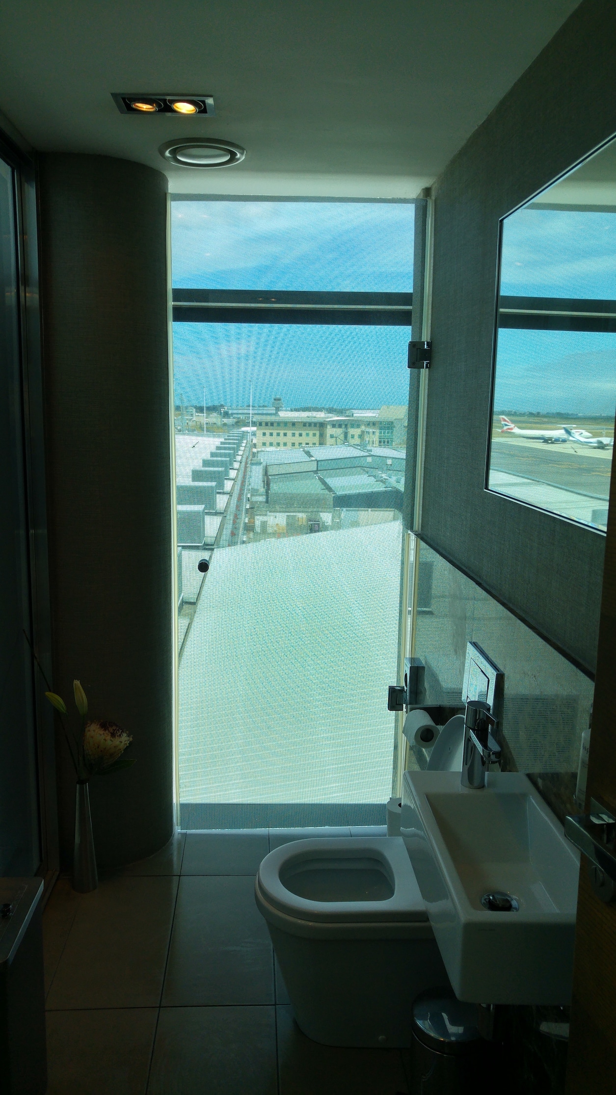 Loo with a view 2 — Postimages