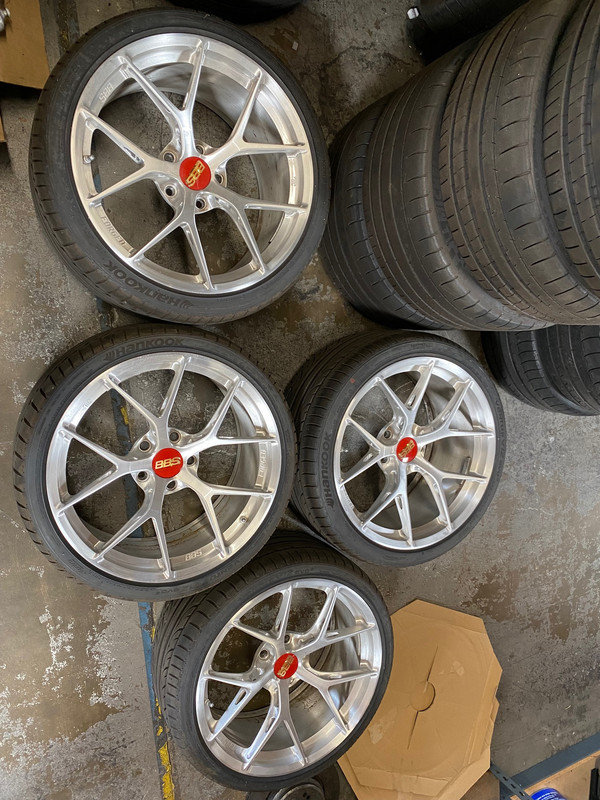 FS: BBS FI-R 19x9.5 et 22 and 19x10.5 et 35 5x120