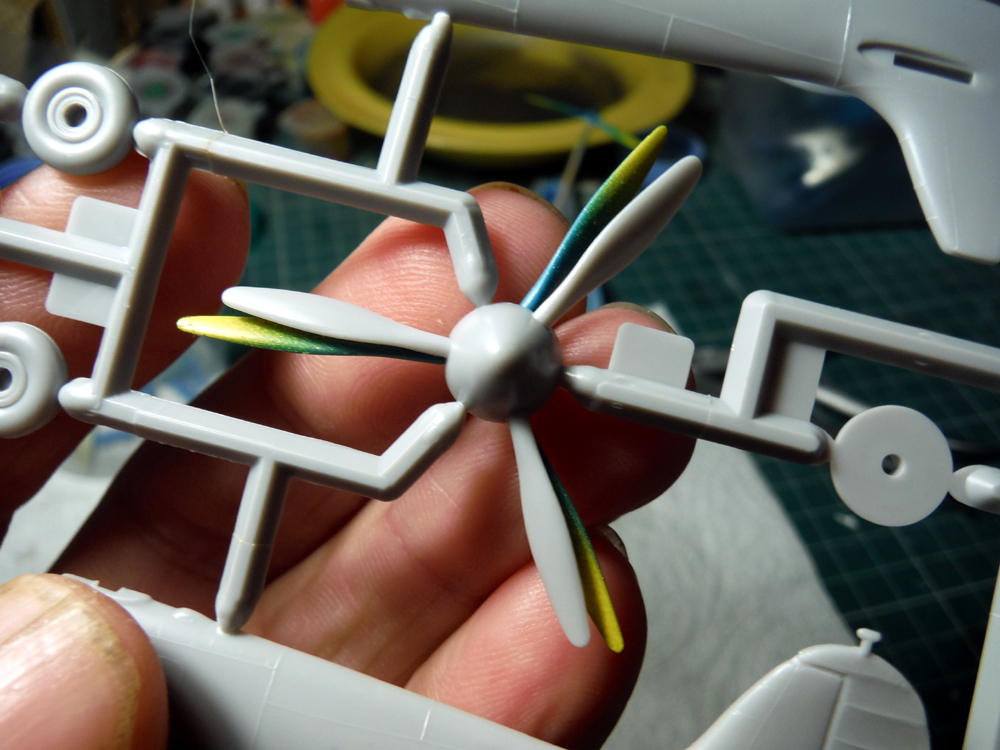 1/72 Airfix Project Spitfire Paint Duel: AK Interactive vs Hataka ...