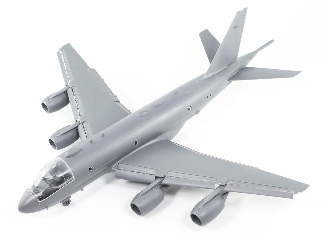 1/144 - Kawasaki P-1 by Pit Road - test model+box art+sprues+test build ...
