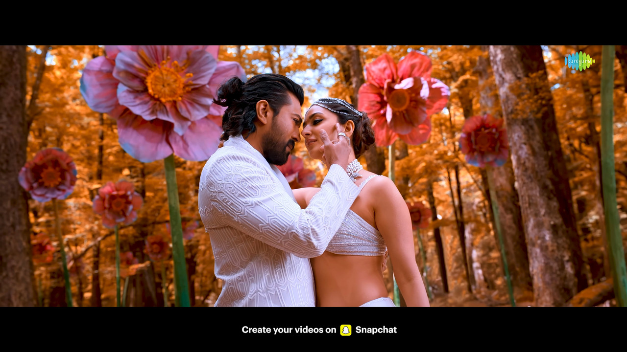 Jaana Hairaan Sa Hindi Game Changer Ram Charan Kiara Advani 4k mp4 snapshot 01 30 708 — Postimages
