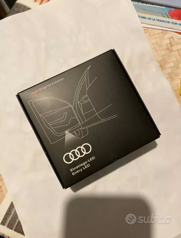 Luci LED logo Audi 01 — Postimages