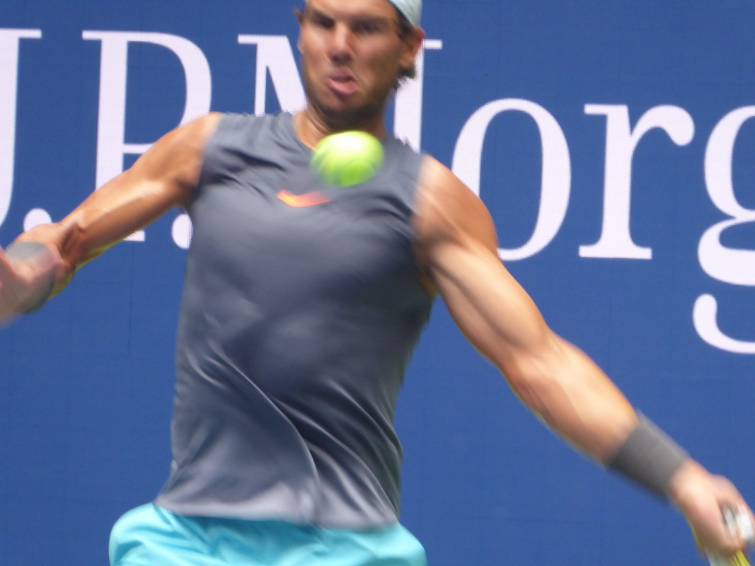 ECi CUyf Xk AUHW2 T — Postimages