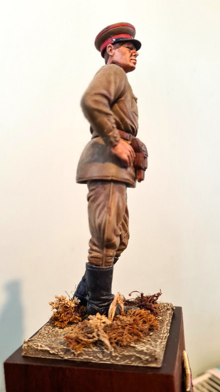 Trumpeter 1/16 WWII Soviet officer (volume 1) - Figure Ready for ...