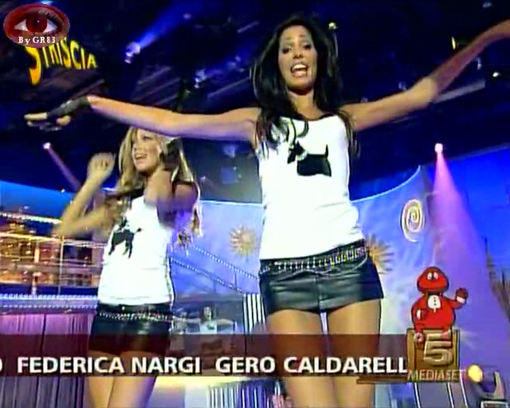 2008 09 29 striscia sigla finale 08 — Postimages