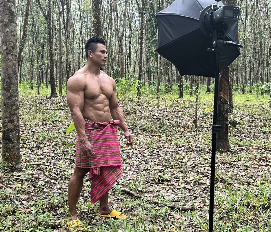 Bao Kaijeaw - VĐV thể hình menly Thái đóng clip sục cặc