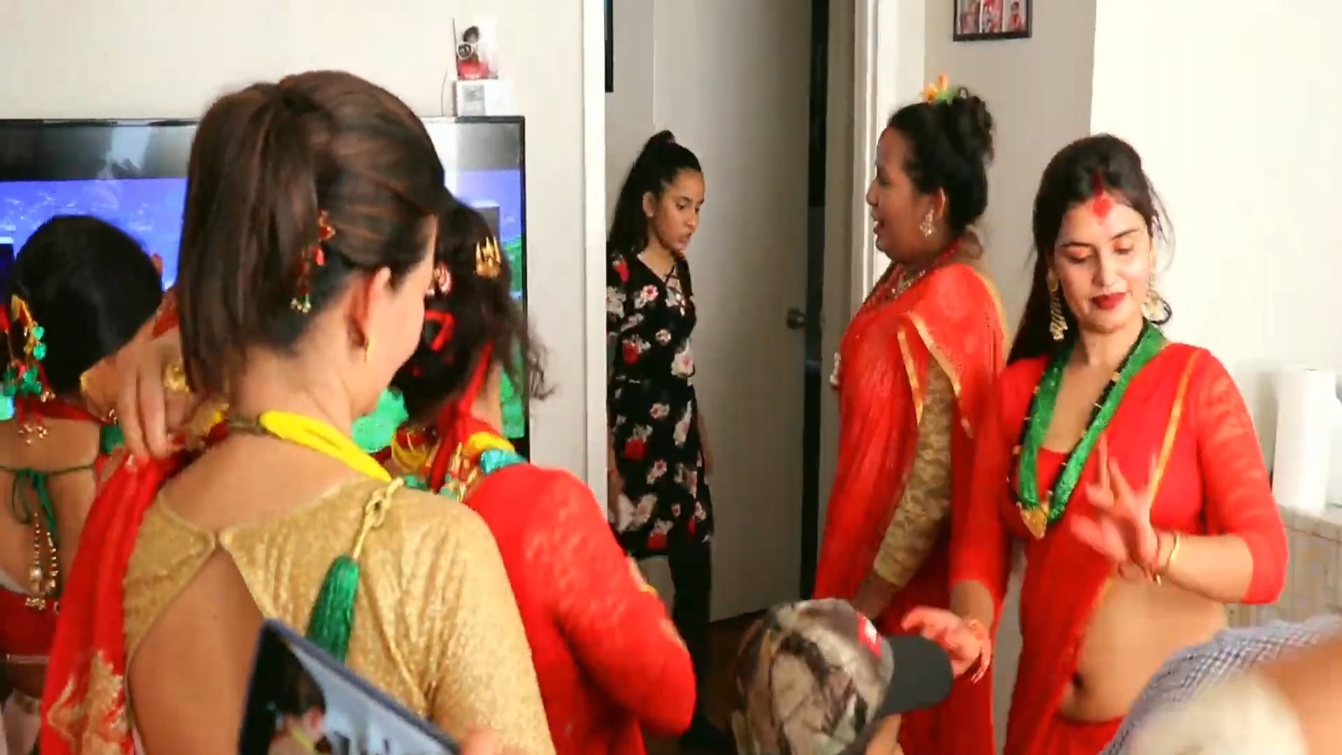 Neplai Aunties hot video mp4 snapshot 00 34 201 — Postimages