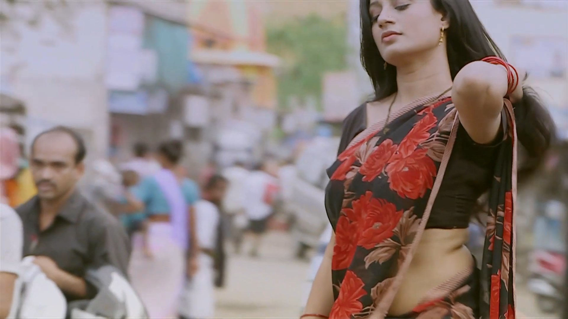 Hot Sexy Lady Hip and navel show in saree mp4 snapshot 00 19 188 — Postimages