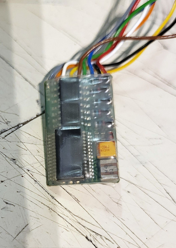 Digital » Probleme mit Zimo Fahr Decoder 8 polig