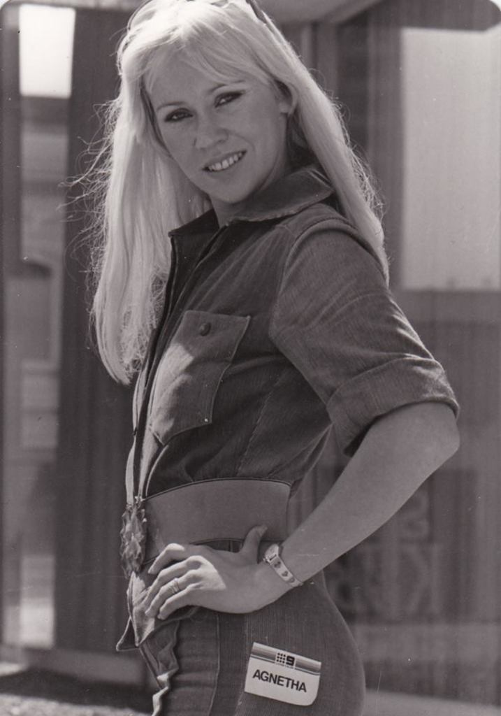 Agnetha 1976bw4 — Postimages