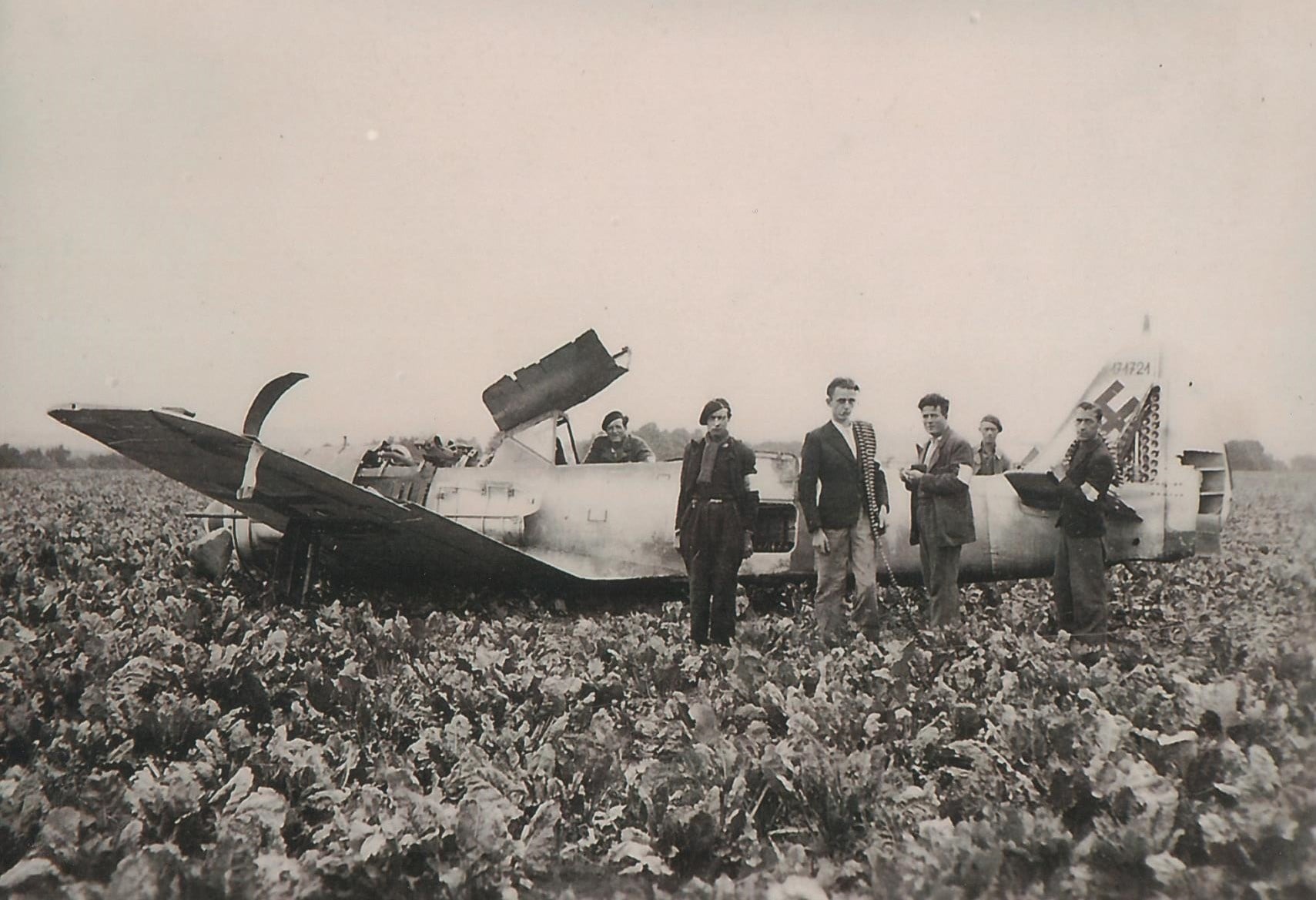 Focke Wulf Fw 190 A8 WNr 171721 FL and captured by French partisans Sep 1944 ebay1 — Postimages