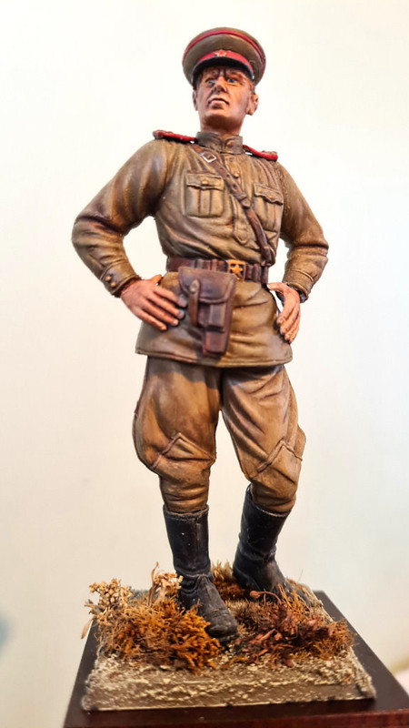 Trumpeter 1/16 WWII Soviet officer (volume 1) - Figure Ready for ...