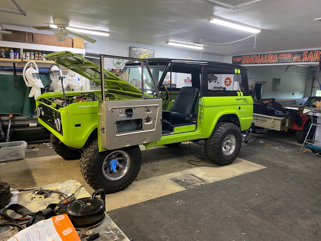 Bronco inside — Postimages