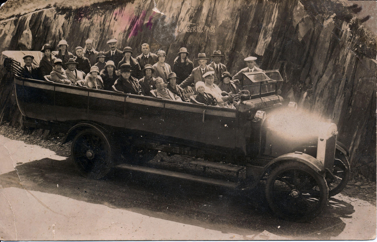 In a charabang early 1920 s — Postimages