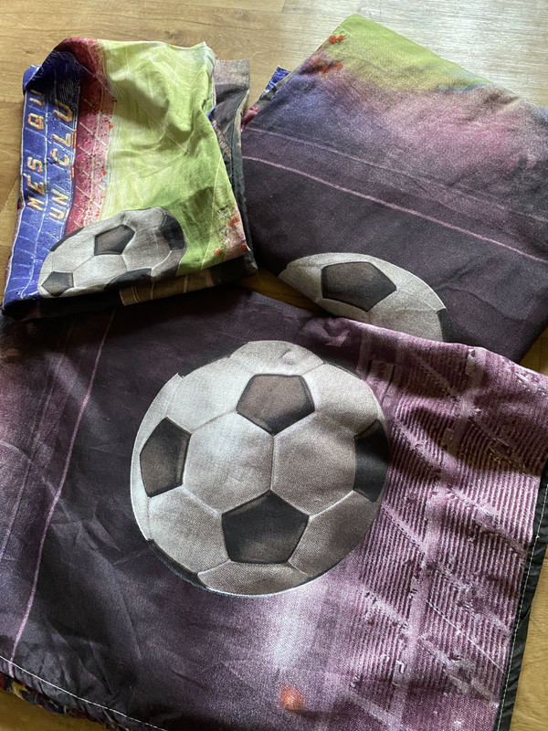 77 EC9 A1 F 41 FD 445 C B156 52273 B7 DD679 — Postimages