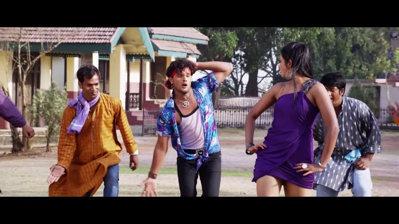 f 208 — Postimages