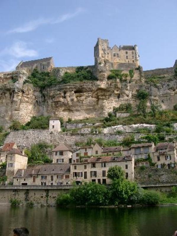 beynac castle — Postimages