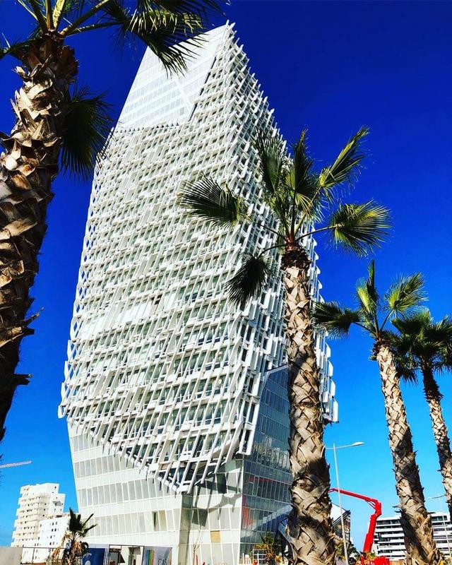 CASABLANCA | CFC First Tower | 25 F | 122 m | 21.000 m² | 2015-2019 | # ...