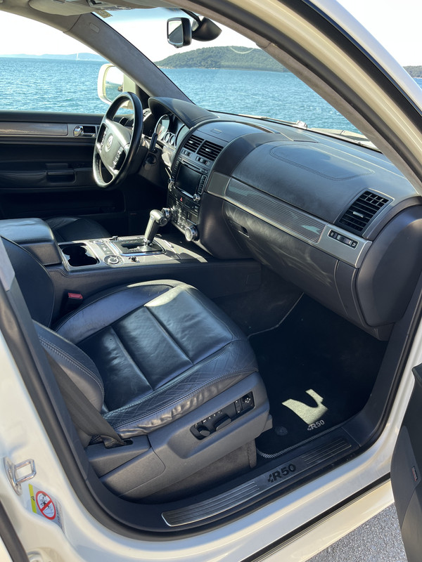 38 FFEC4 A 951 A 496 C 8220 9230224 AB2 C5 — Postimages