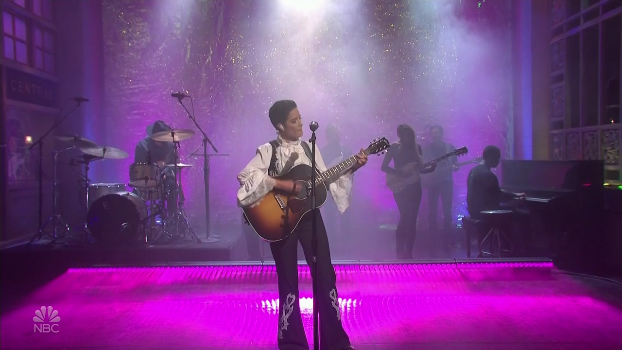 Halsey Finally beautiful stranger, Saturday Night Live,2020 jan ...