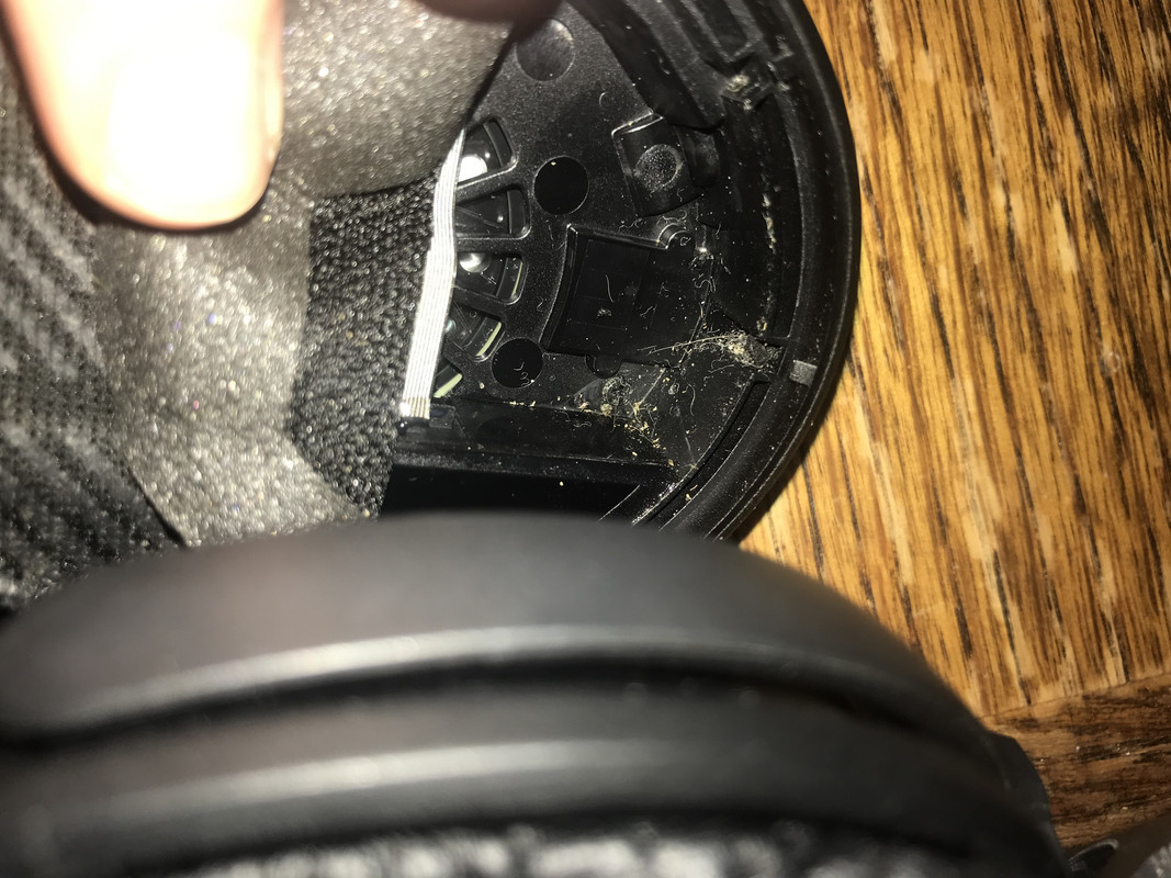 koptelefoon bugs — Postimages