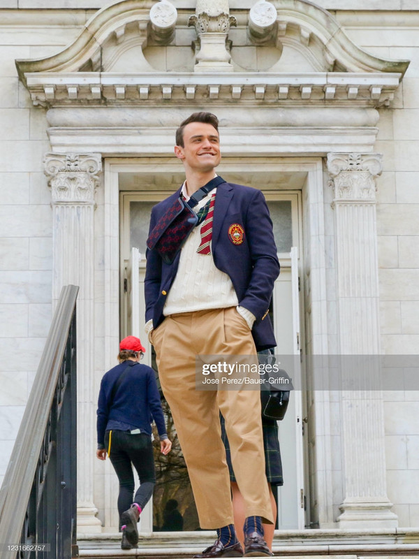 Ew Up 73 WEAA8o Df — Postimages