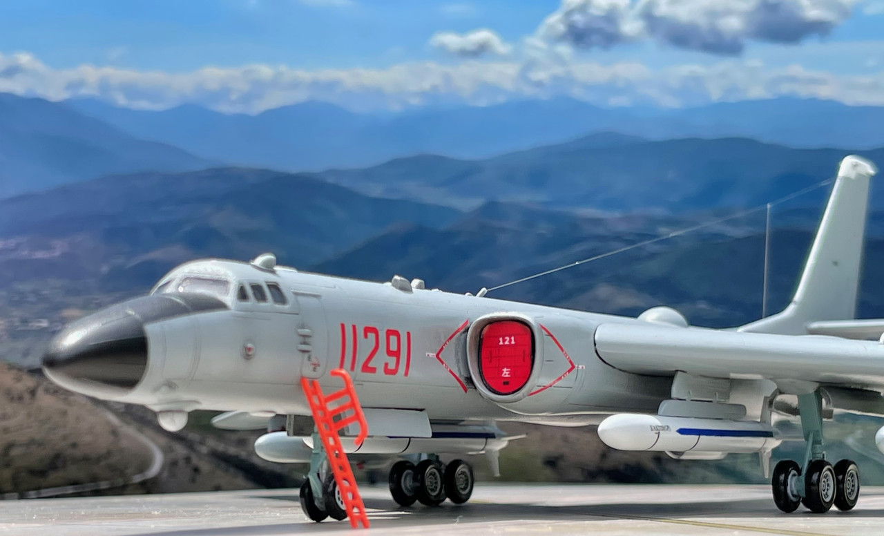 Trumpeter 1/144 H-6K - The Display Case - ARC Discussion Forums