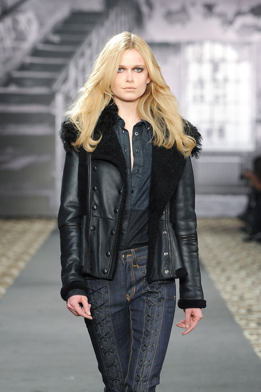 Just Cavalli Fall 2012 z3k95 Ps2 D8lx — Postimages