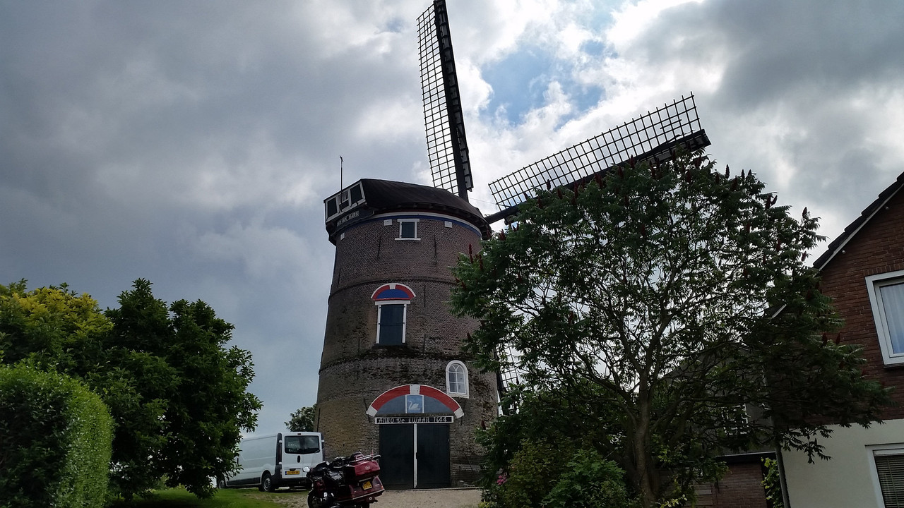 19735197960 d7905d3fb6 k — Postimages