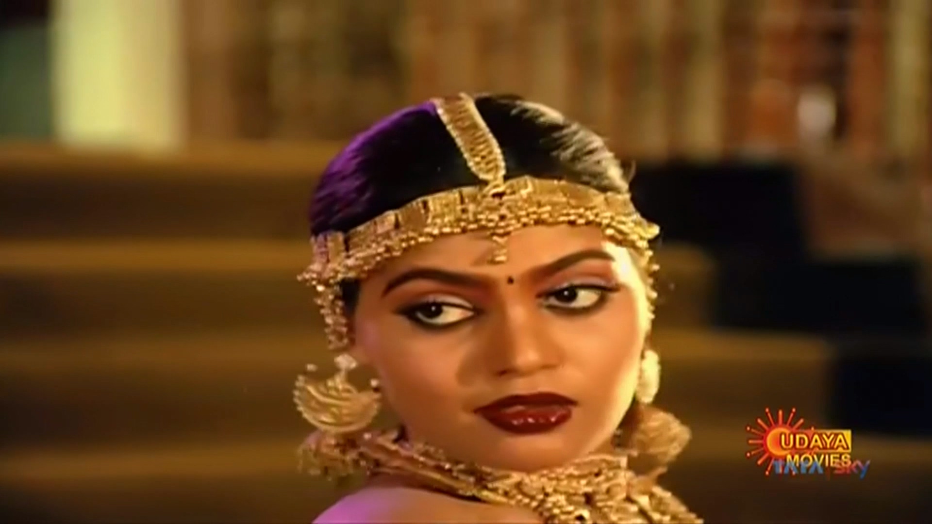 Silk Smitha Hot Song mp4 20221125 183253 772 — Postimages