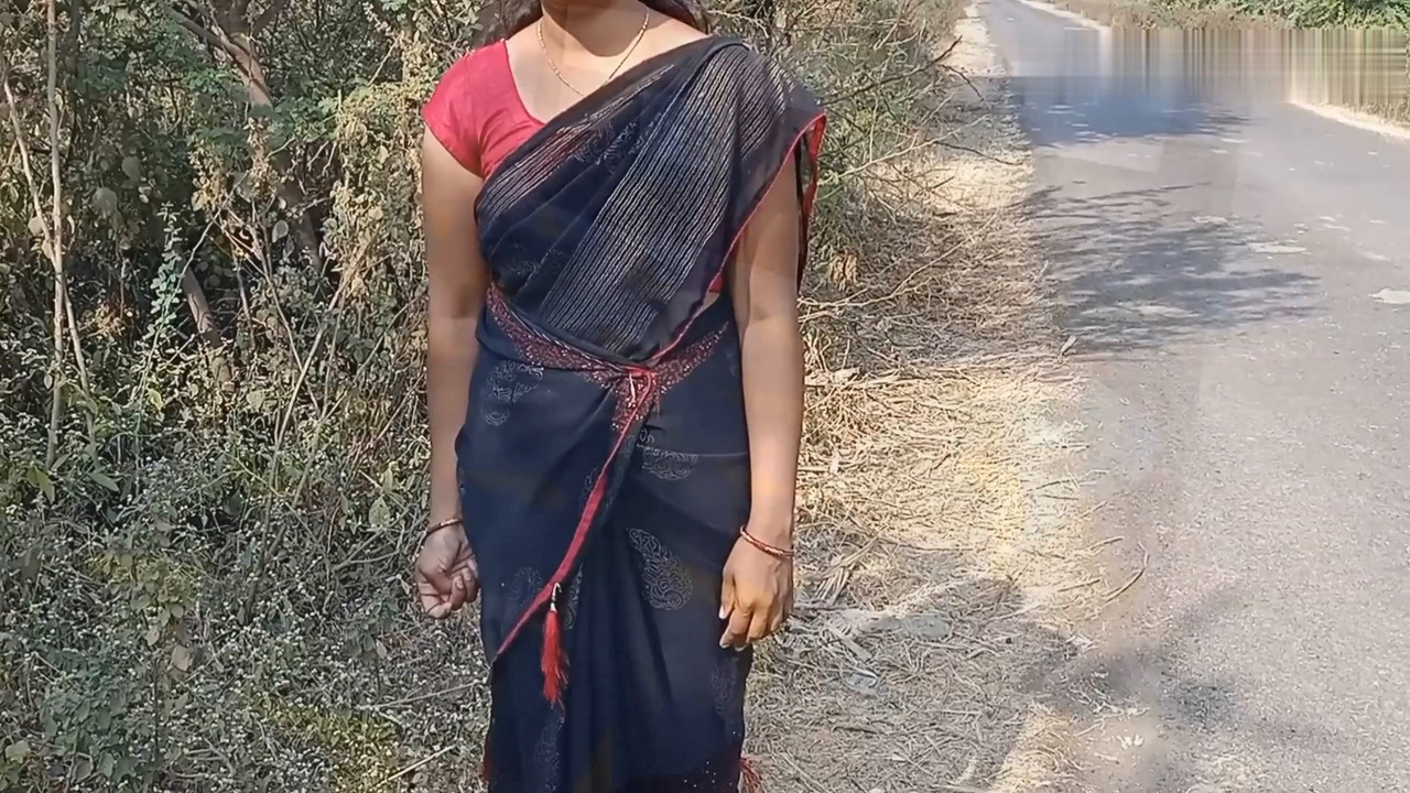 Road Par Khadi Ladki Ko De Kar Ghar Pe Lakar Thoka mp4 snapshot 00 08 333 — Postimages