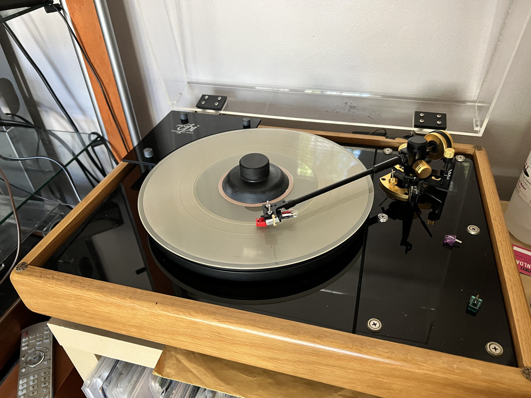 Show us your turntable(s)! Let's see what you're spinning your vinyl on ...
