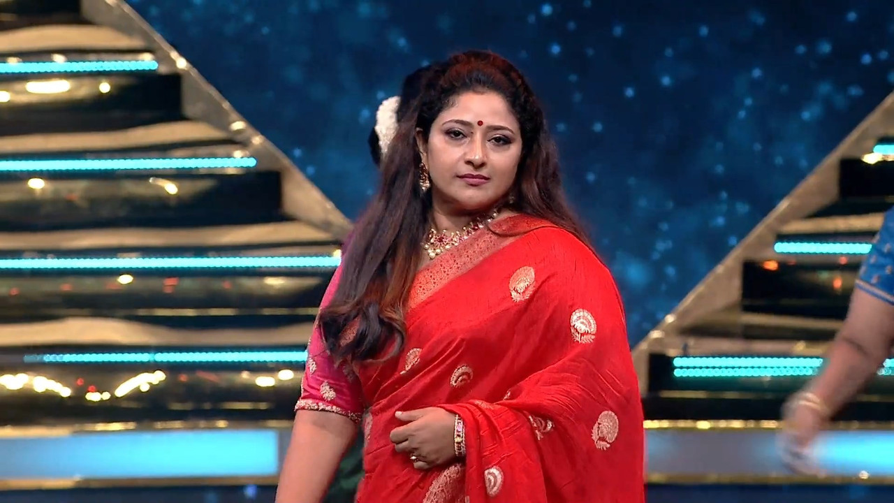 Roopshree Open Navel Show in Saree Vijaytv reality mp4 snapshot 00 13 ...