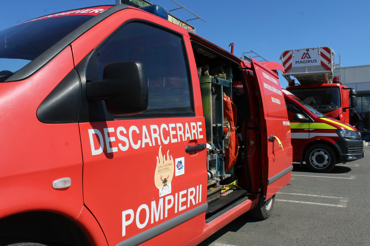 FOTO | Campanie informativă desfășurată de pompierii tecuceni, cu ...