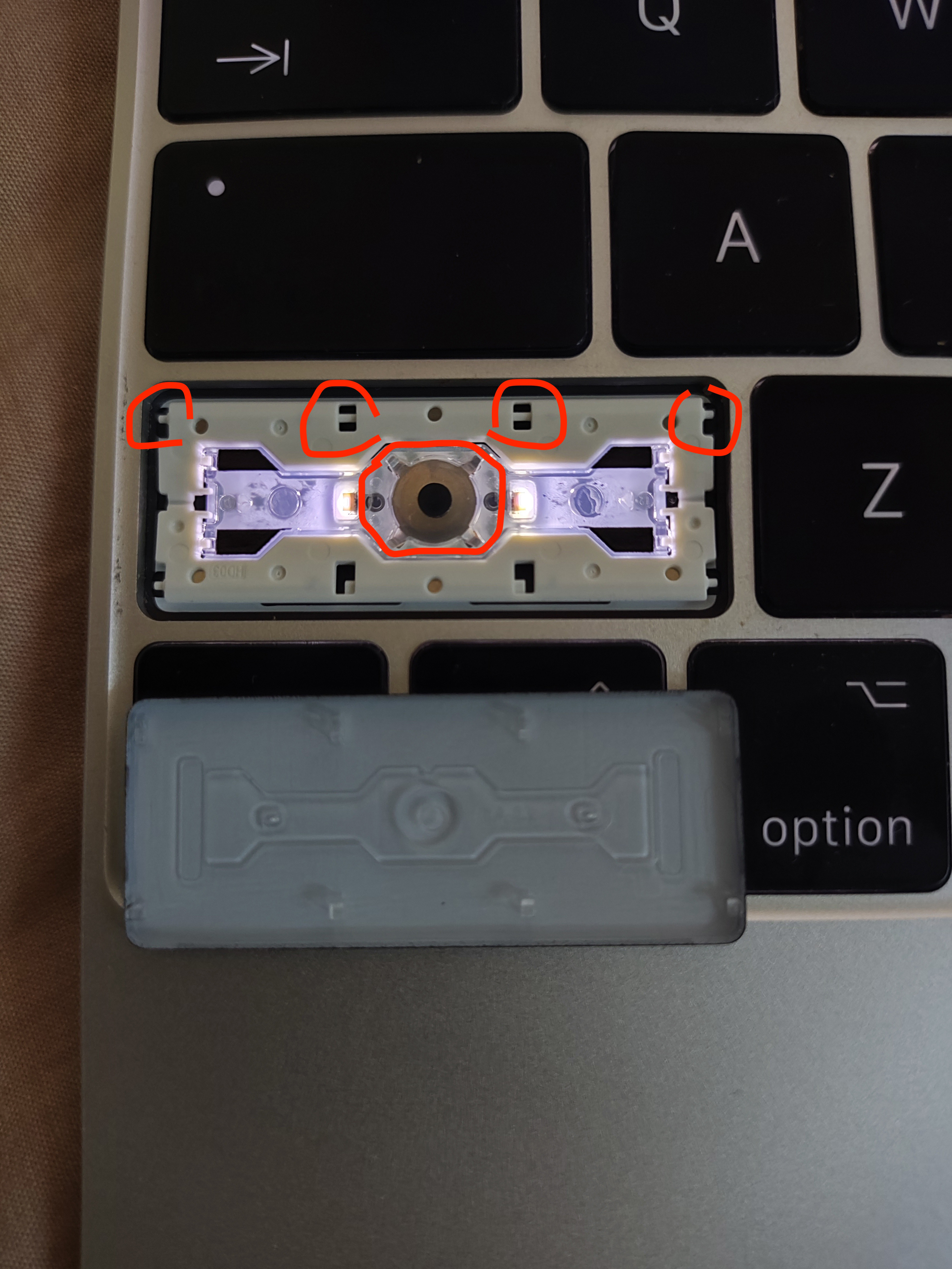 How I repaired my Macbook 12 2017 keyboard's shift key | MacRumors Forums