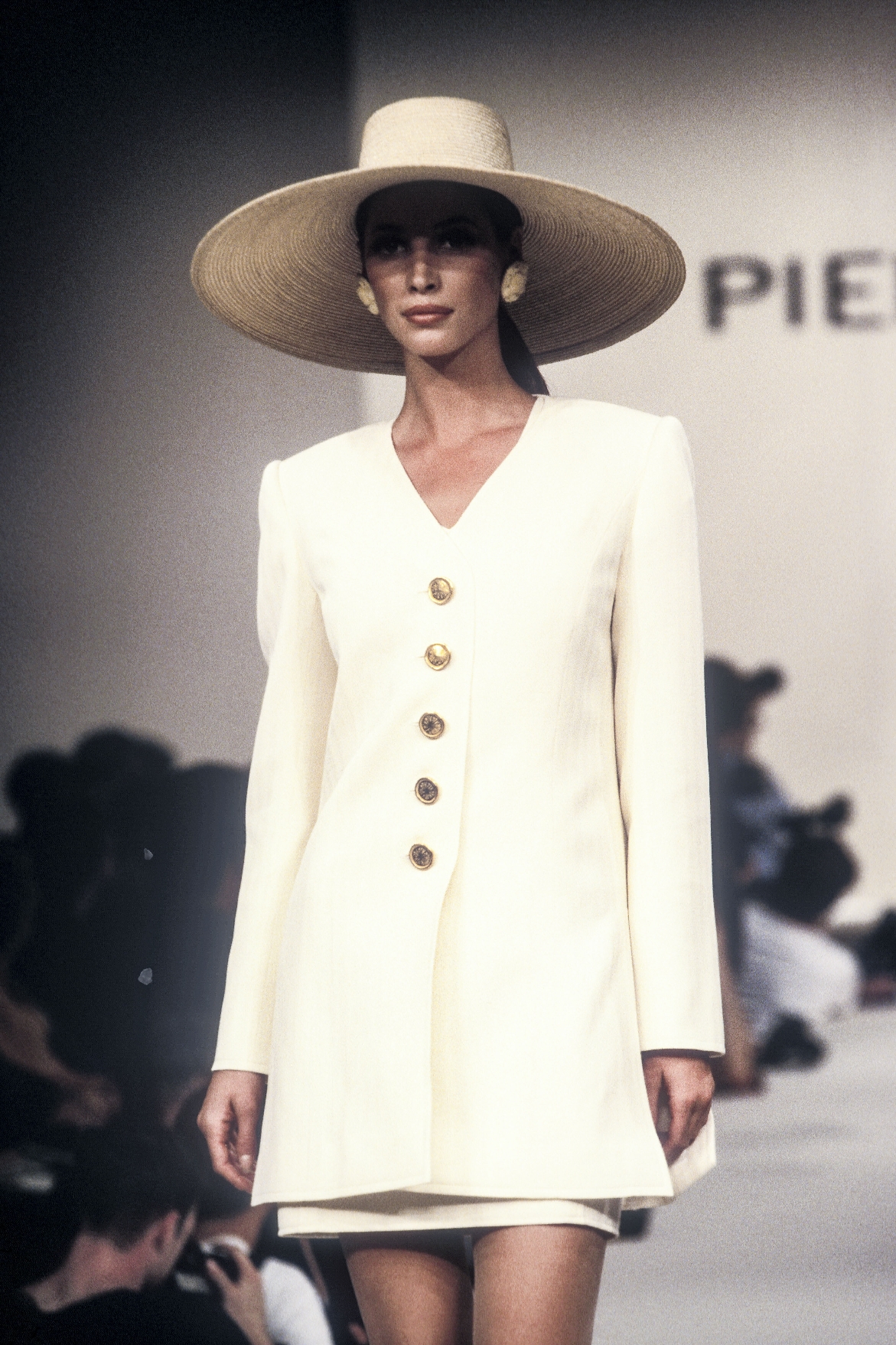 Fashion Classic: Pierre Balmain Spring/Summer 1994 | Page 2 | Lipstick ...