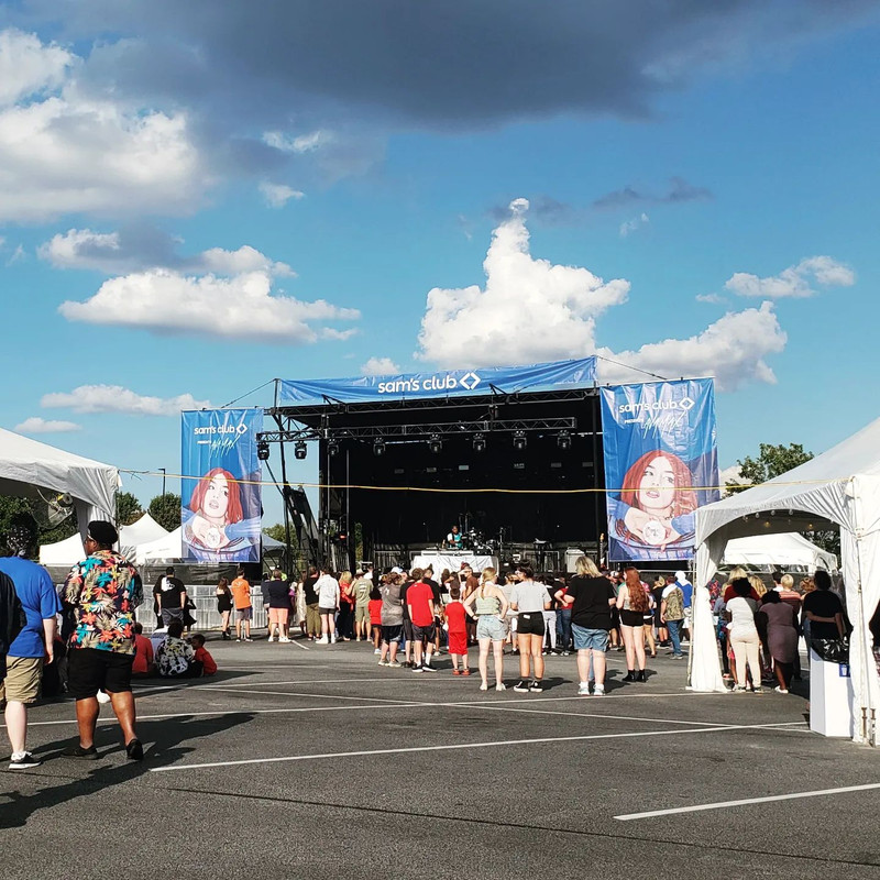 Ava M. shades Kim P. (?) - Celebria - ATRL