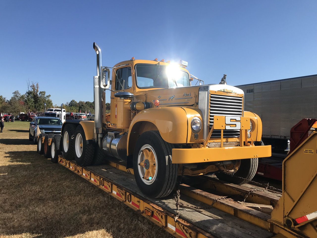 Mack 1965 B755 V8 Sam W Smith JL 3 — Postimages