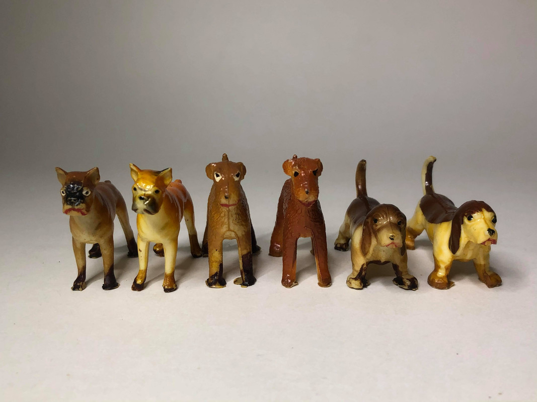 Marx Blue Ribbon Dogs - different variations?