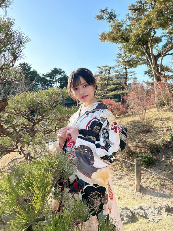 Fpay Zf Xs AAv3 ES — Postimages