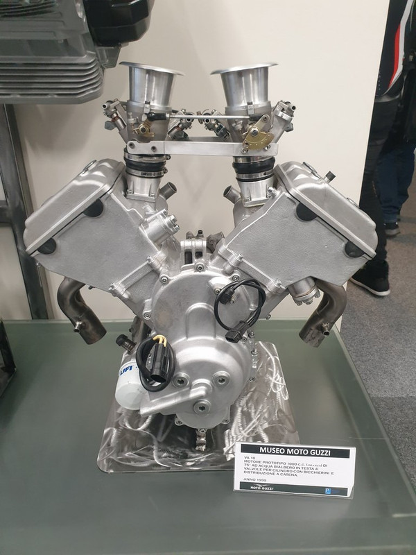 MOTO GUZZI ENGINE 18 — Postimages