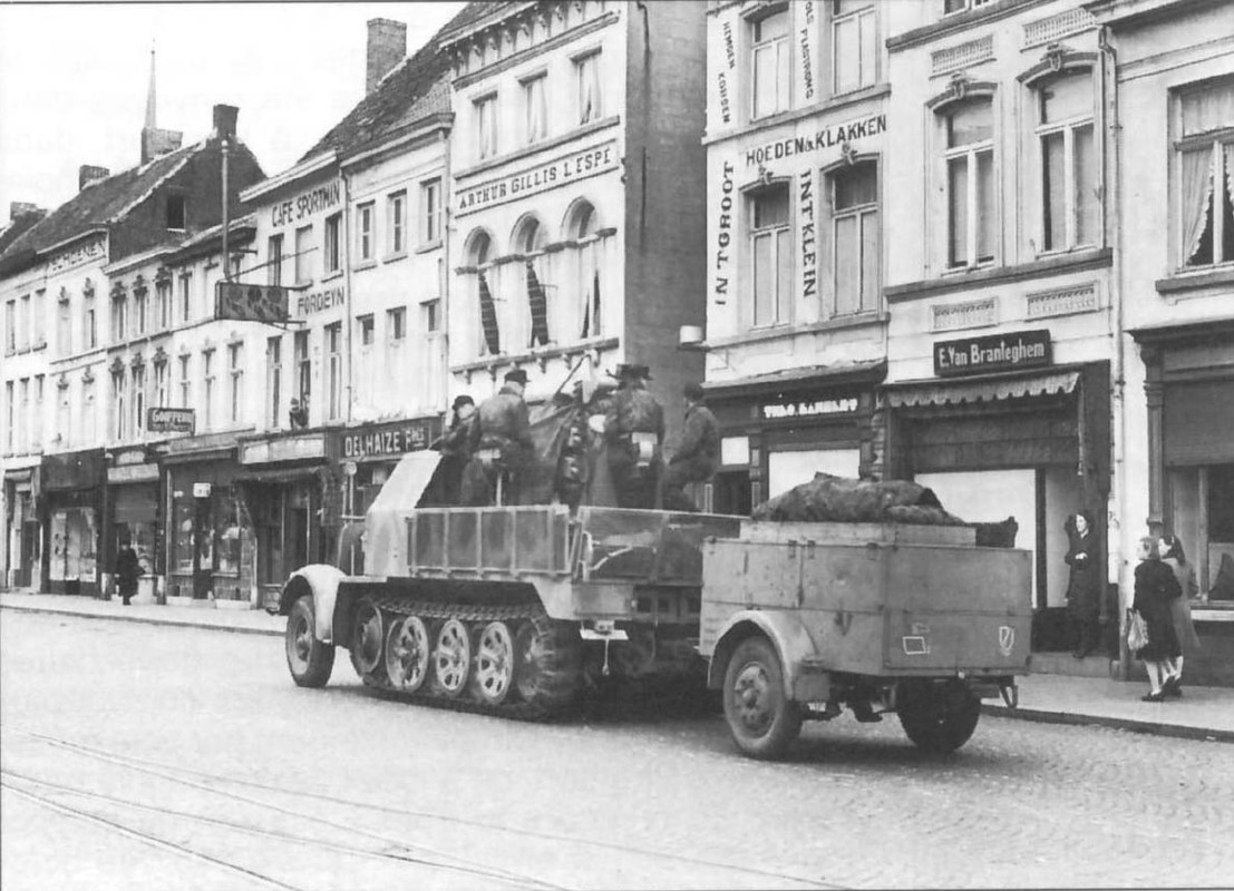 Sd Kfz 7 Flak w Sd Ah 56 trailer Belgium 1944 — Postimages