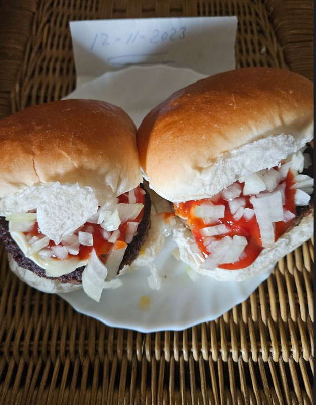 simple burger — Postimages