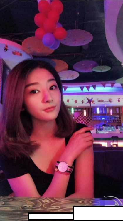 ★乱伦★姨夫和姨在客厅看电视,我在房间里疯狂日表姐 宅领域