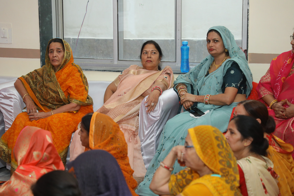 OM 7020 — Postimages