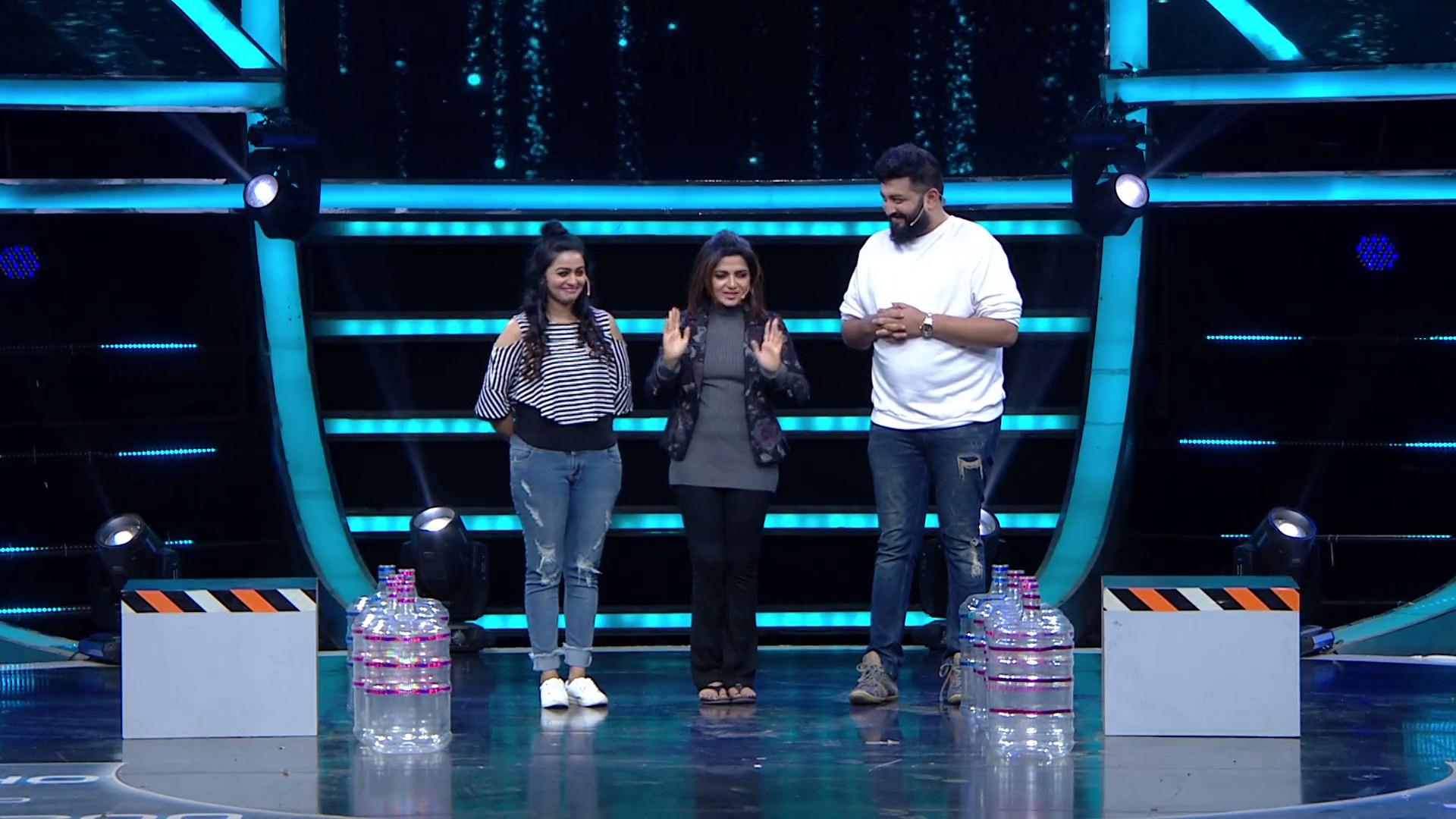 00 11 34 — Postimages