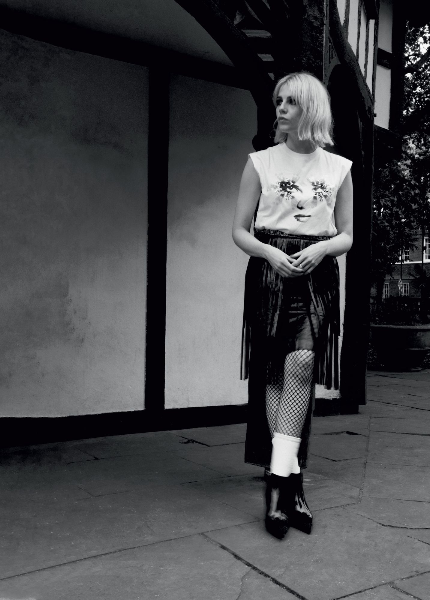 Qjs2y75r Io Y — Postimages